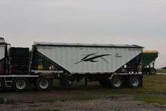 2012 LODE KING PRESTIGE HOPPER BOTTOM B TRAINS - Shackelton Auctions Inc.