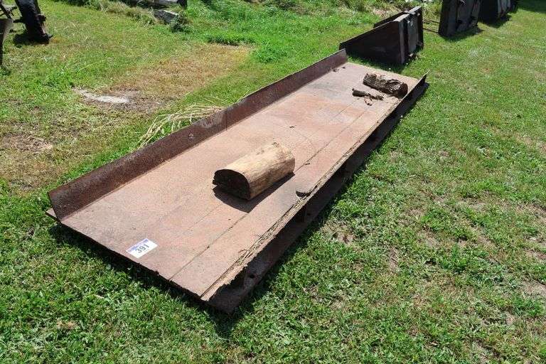 LARGE IRON PIECE - Shackelton Auctions Inc.