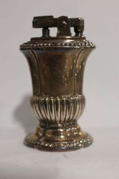VINTAGE RONSON "MAYFAIR" TABLE LIGHTER - Shackelton Auctions Inc.