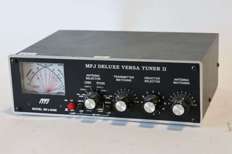 MFJ DELUXE VERSA TUNER II - Shackelton Auctions Inc.
