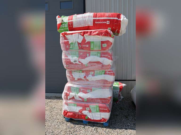 12 BAGS OF ROCKWOOL R24 INSULATION - Shackelton Auctions Inc.