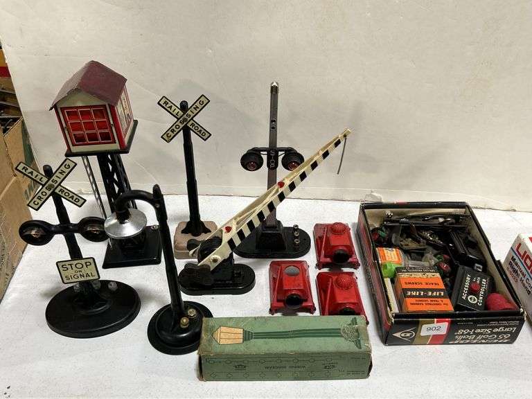 GROUP OF ASSORTED LIONEL TRAIN SIGNALS, SWITCH TOWER, BUMPERS ...