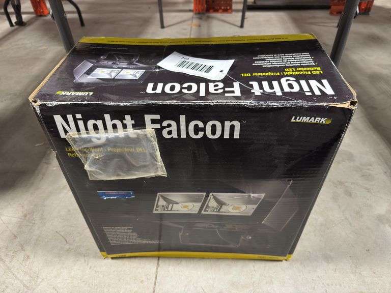 NIGHT FALCON YARD LIGHT - Shackelton Auctions Inc.