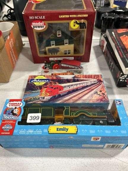 EMILY THE TRAIN, ATHEARN HO MODEL TRAIN, LIGHTED HO SCALE HOUSE, & MINI ...