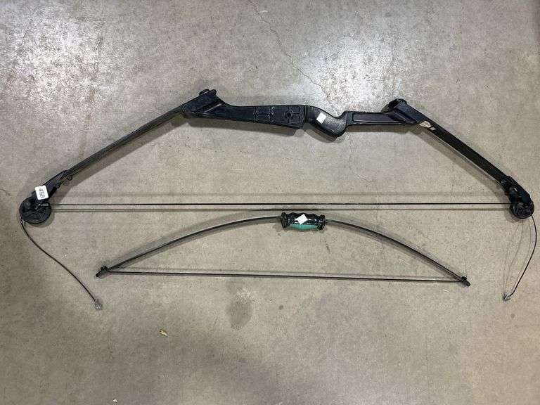 2 BOWS - Shackelton Auctions Inc.