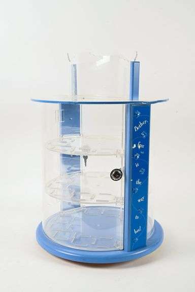 PLASTIC REVOLVING SHOWCASE - Shackelton Auctions Inc.