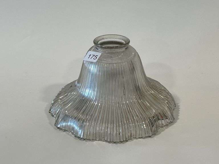 VINTAGE RIBBED GLASS LAMP SHADE - 8"X6" - Shackelton Auctions Inc.
