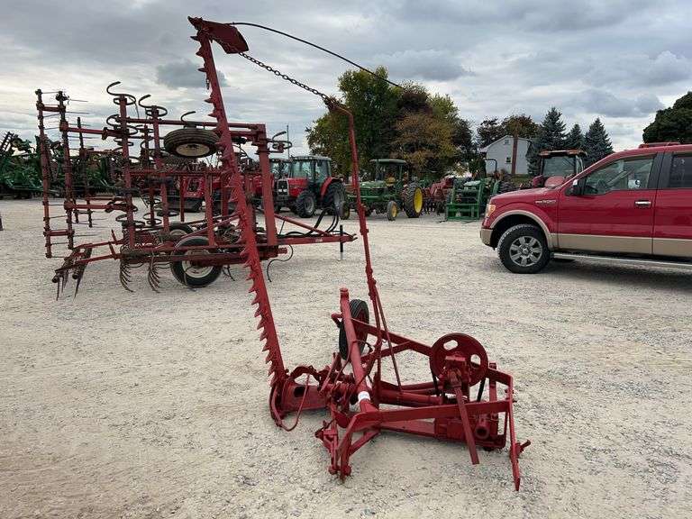 ANTIQUE 2 PTH SIDE SICKLE MOWER - Shackelton Auctions Inc.