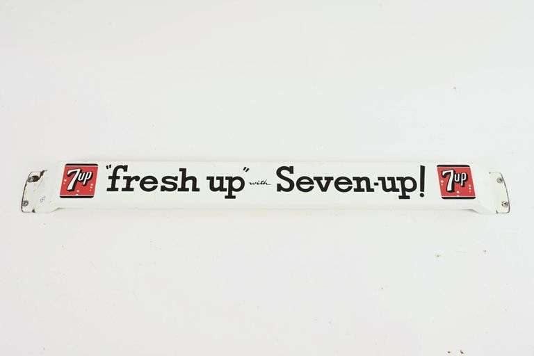 7UP FRESH UP WITH SEVEN UP PORCELAIN PUSH BAR - Shackelton Auctions Inc.