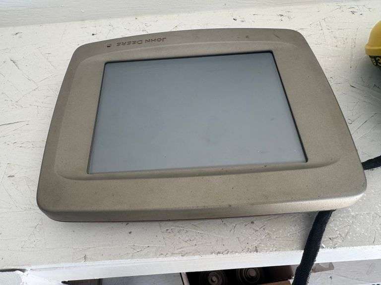 JOHN DEERE 2600 DISPLAY - Shackelton Auctions Inc.