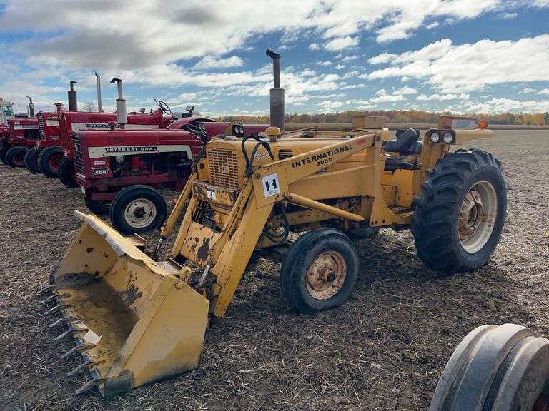 INTERNATIONAL HYDRO DIESEL TRACTOR WITH IH3000 LOADER - Shackelton ...