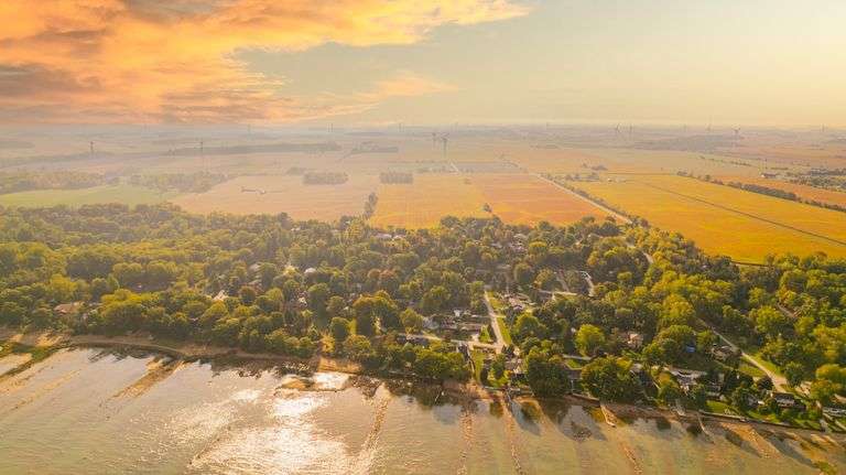 UNRESERVED! Farm to be SOLD! RARE 38 ACRE FARM BY THE LAKE - Shackelton ...