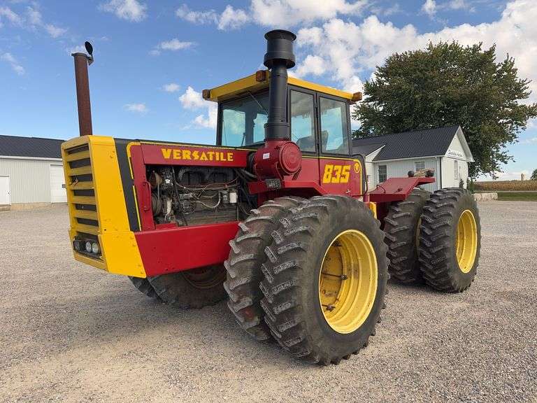 VERSITILE 835 4WD TRACTOR - Shackelton Auctions Inc.