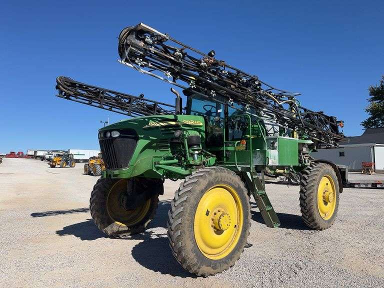 2008 JOHN DEERE 4720 SPRAYER - Shackelton Auctions Inc.
