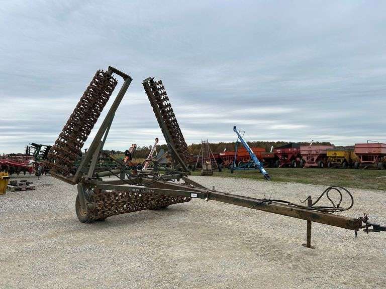 BRILLION 24FT CROWFOOT PACKER - Shackelton Auctions Inc.