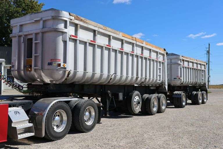 1980 FRUEHAUF A TRAIN DUMP TRAILERS - Shackelton Auctions Inc.