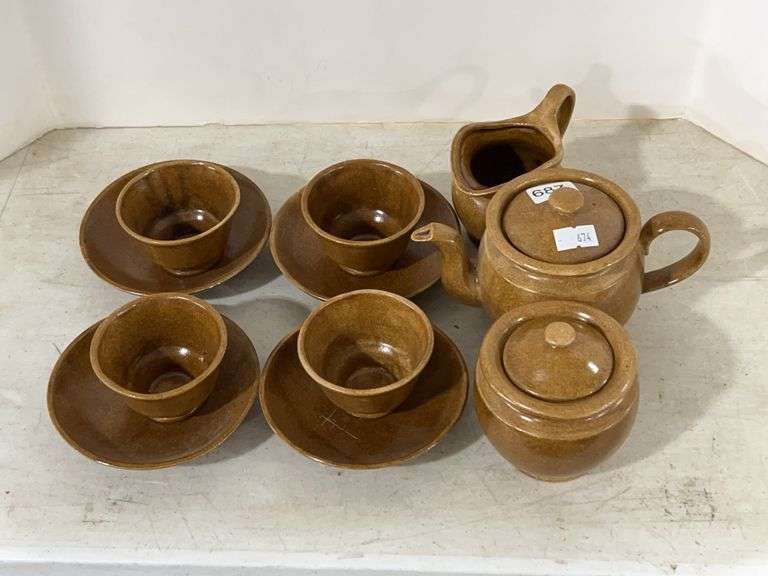 SMALL CERAMIC TEA SET - Shackelton Auctions Inc.