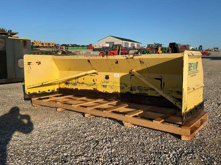 EMI 10' 3PTH SNOW BOX BLADE - Shackelton Auctions Inc.