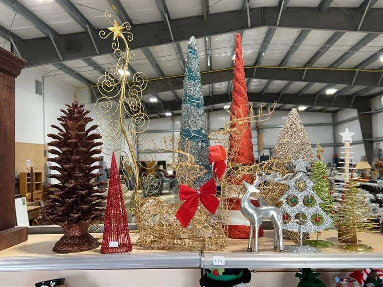 COLLECTION OF ASSORTED CHRISTMAS TREE DECOR AND THREE DECOR REINDEER ...