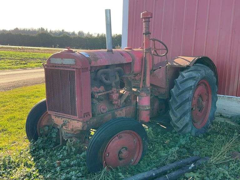 MCCORMICK-DEERING W30 TRACTOR - Shackelton Auctions Inc.