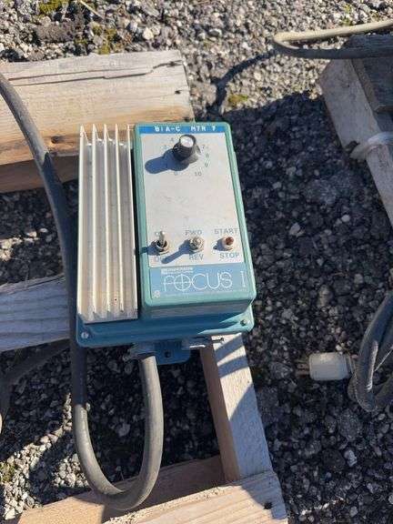 EMERSON FOCUS 1 VARIABLE SPEED CONTROL BOX - Shackelton Auctions Inc.