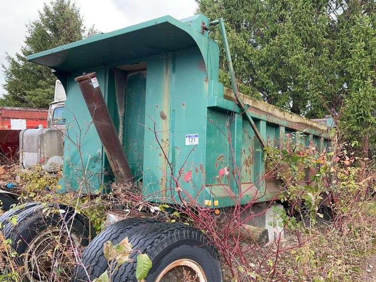 14' STEEL DUMP BOX BODY WITH HOIST - Shackelton Auctions Inc.
