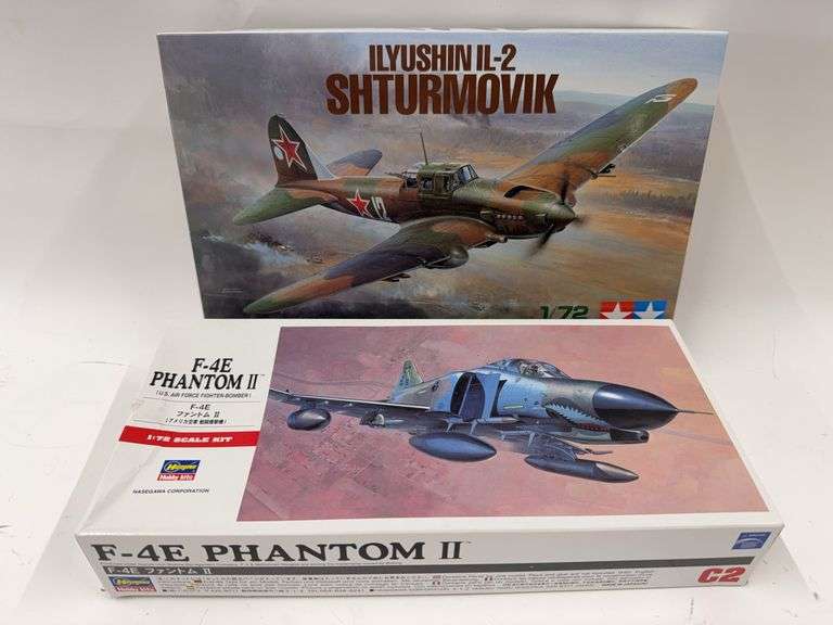TWO FIGHTER JET MODEL KITS - SEALED - Shackelton Auctions Inc.
