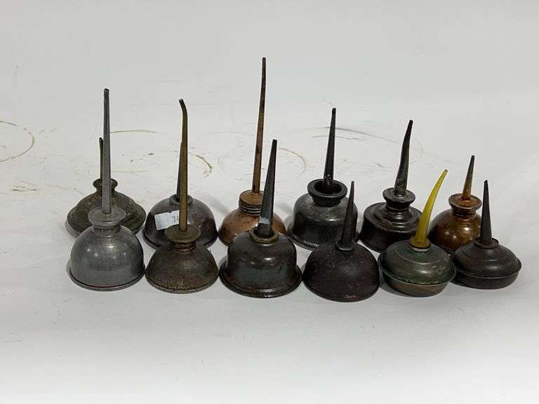 GROUP OF SMALL OILERS - Shackelton Auctions Inc.
