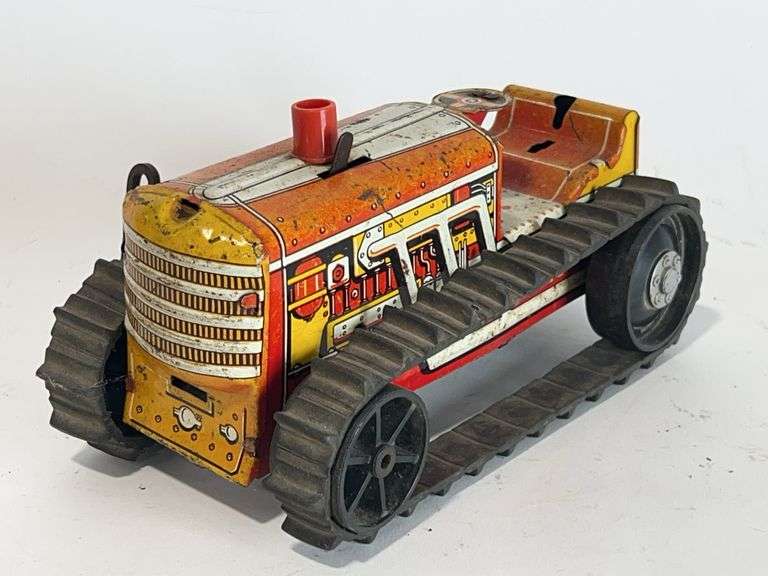 MARX TIN WIND-UP TRACTOR - 9" - Shackelton Auctions Inc.