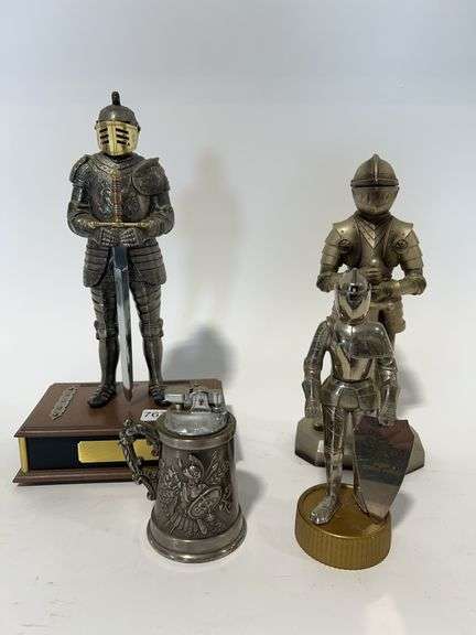 GROUP OF KNIGHT FIGURINES AND TABLE LIGHTER - Shackelton Auctions Inc.