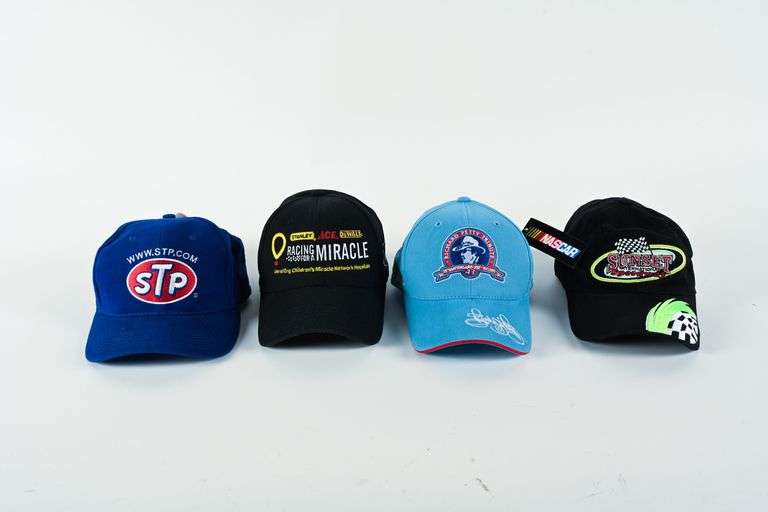 4 RACING HATS - Shackelton Auctions Inc.
