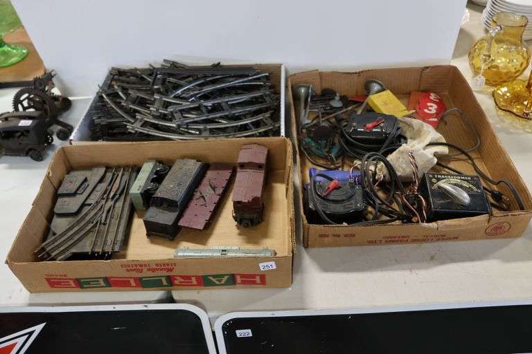 O GAUGE TRAIN CARS, TRACK & TRANSFORMERS - Shackelton Auctions Inc.