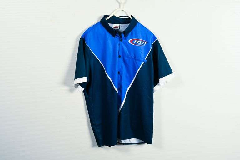 PETTY RACING BUTTON UP RACE T-SHIRT - SIZE XL - Shackelton Auctions Inc.