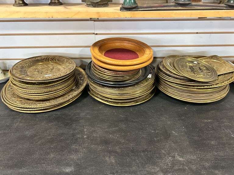 LARGE COLLECTION OF BRASS FIGURAL PLATES AND COLLECTION PLATES ...