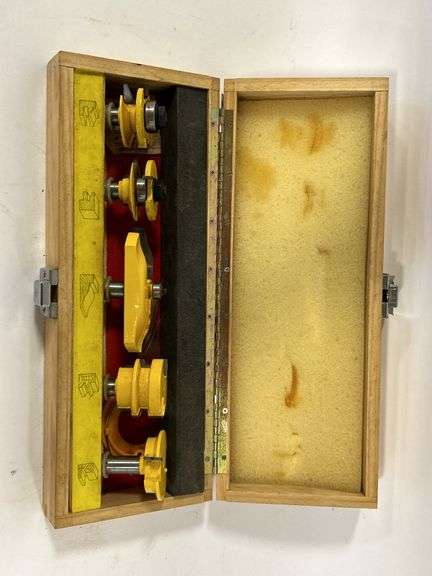 HARBOR FREIGHT TOOLS ROUTER BIT SET - Shackelton Auctions Inc.