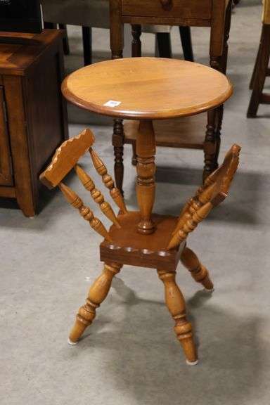 MAPLE STAND - Shackelton Auctions Inc.