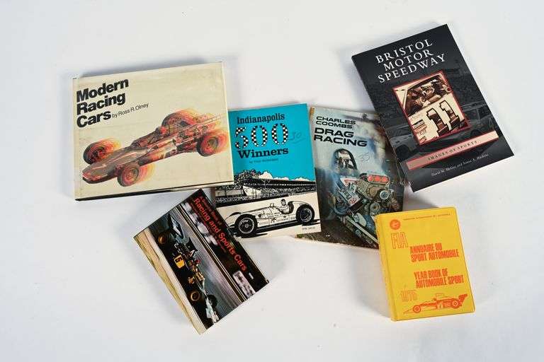 5 RACING BOOK AND 1975 YEAR BOOK - Shackelton Auctions Inc.