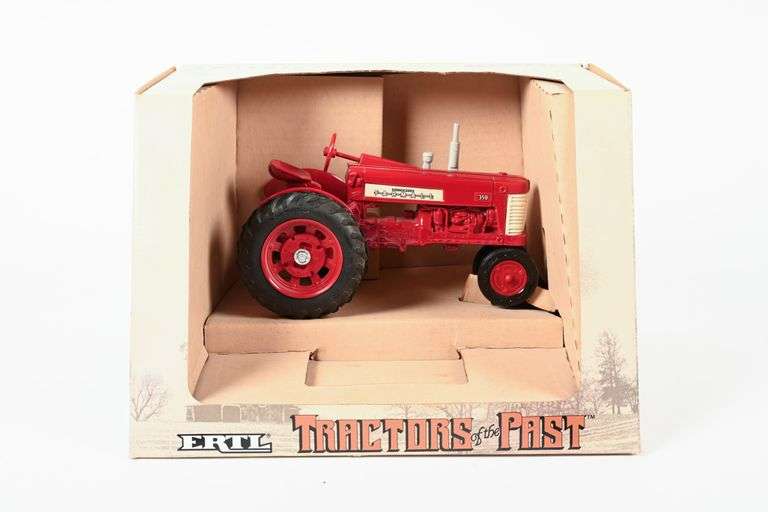 MCCORMICK FARMALL 350 TRACTOR - Shackelton Auctions Inc.