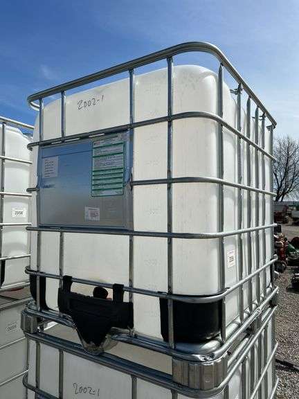 1000L CAGED POLY TOTE - Shackelton Auctions Inc.