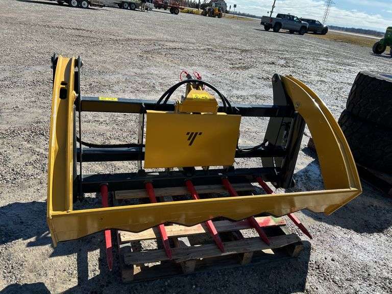 UNUSED TANCO 173 LOADER MOUNT BALE SLICER - Shackelton Auctions Inc.