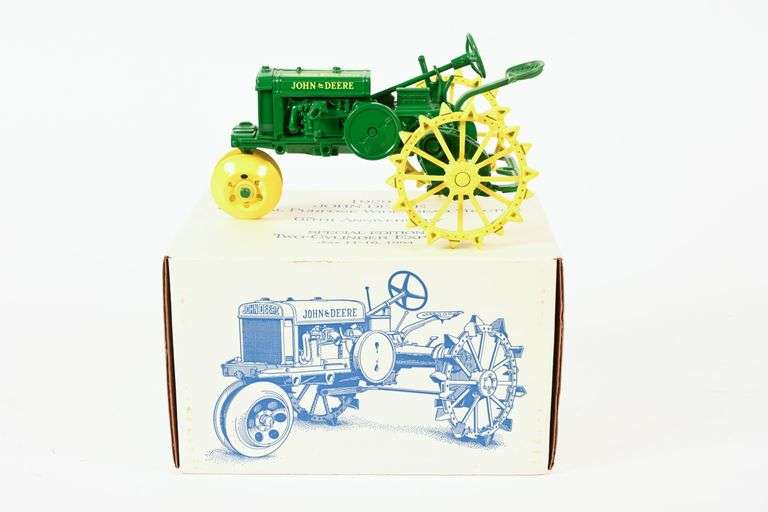 JOHN DEERE 1929 GP WIDE TREAD TRACTOR - Shackelton Auctions Inc.
