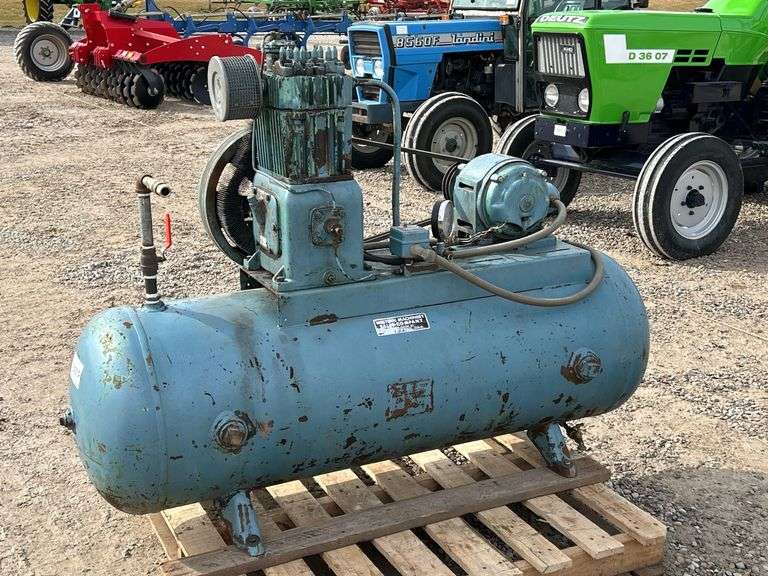 85 GALLON 3 PHASE HORIZONTAL COMPRESSOR - Shackelton Auctions Inc.