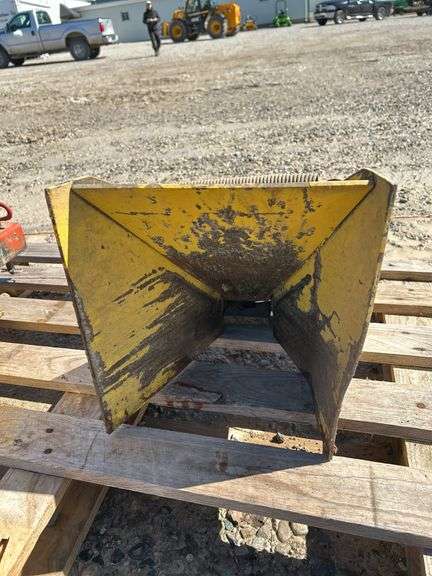 WAGON SNAGGER - Shackelton Auctions Inc.