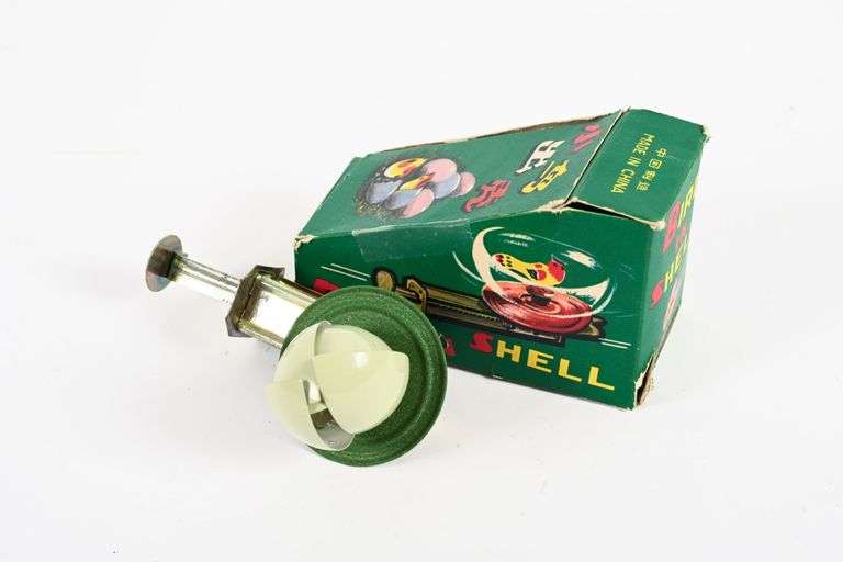 BIRD IN SHELL TIN TOY WITH BOX - MADE IN CHINA - Shackelton Auctions Inc.