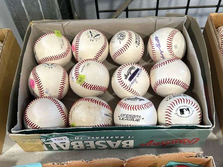 12 AUTOGRAPHED BASEBALLS - Shackelton Auctions Inc.