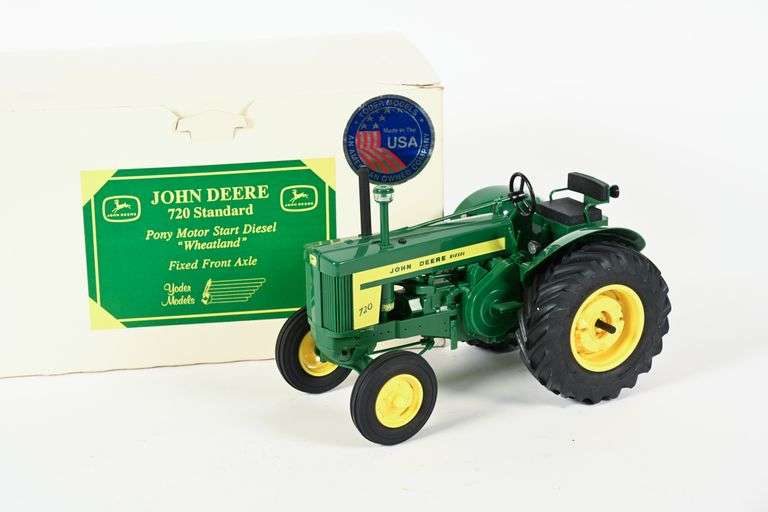 YODER JOHN DEERE 720 STANDARD PLASTIC TRACTOR - Shackelton Auctions Inc.