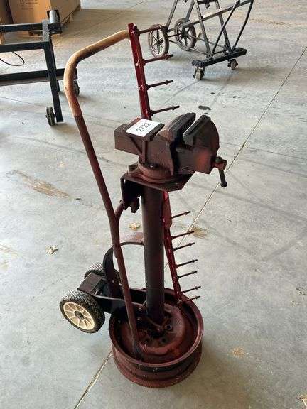 PEDESTAL VICE ON STAND - Shackelton Auctions Inc.