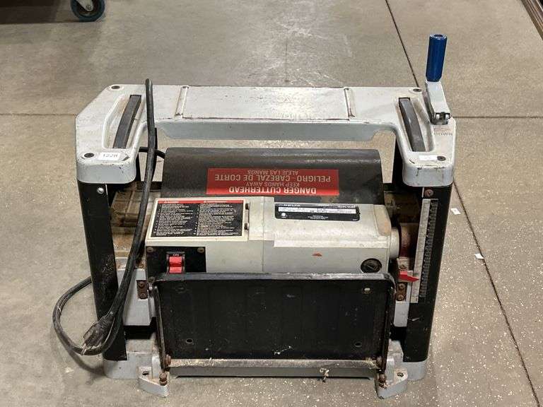 DELTA MODEL TP300 12"X5.9" PORTABLE PLANER - Shackelton Auctions Inc.