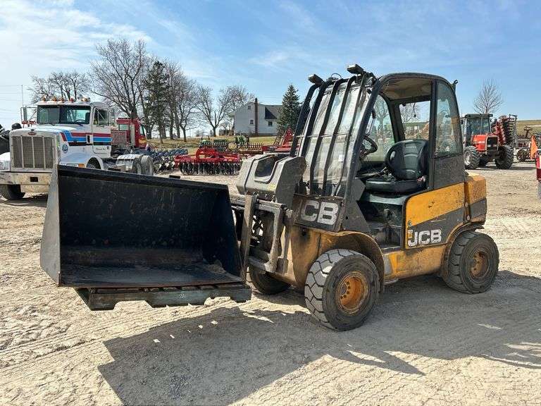 2010 JCB 30D DIESEL TELETRUCK - Shackelton Auctions Inc.