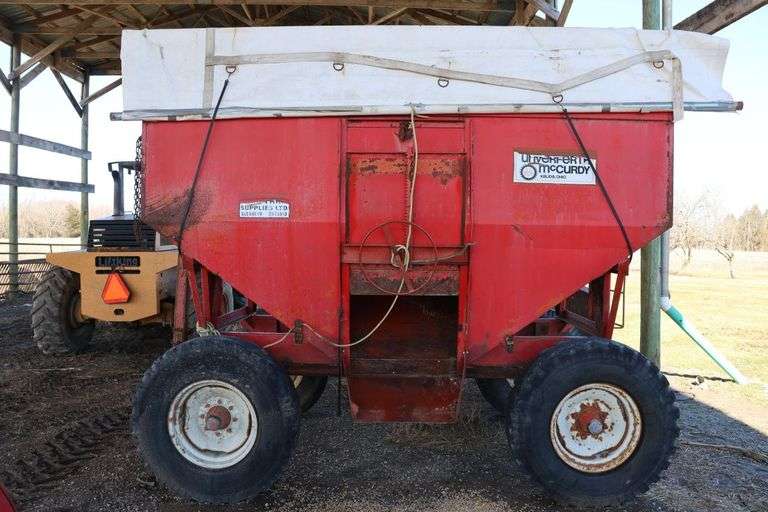UNVERFERTH GRAVITY BOX & WAGON - Shackelton Auctions Inc.